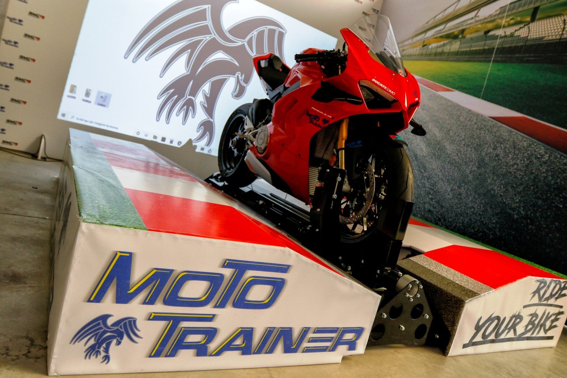 The best Motorcycle simulator, MotoGp Simulator, Motorbike Simulator