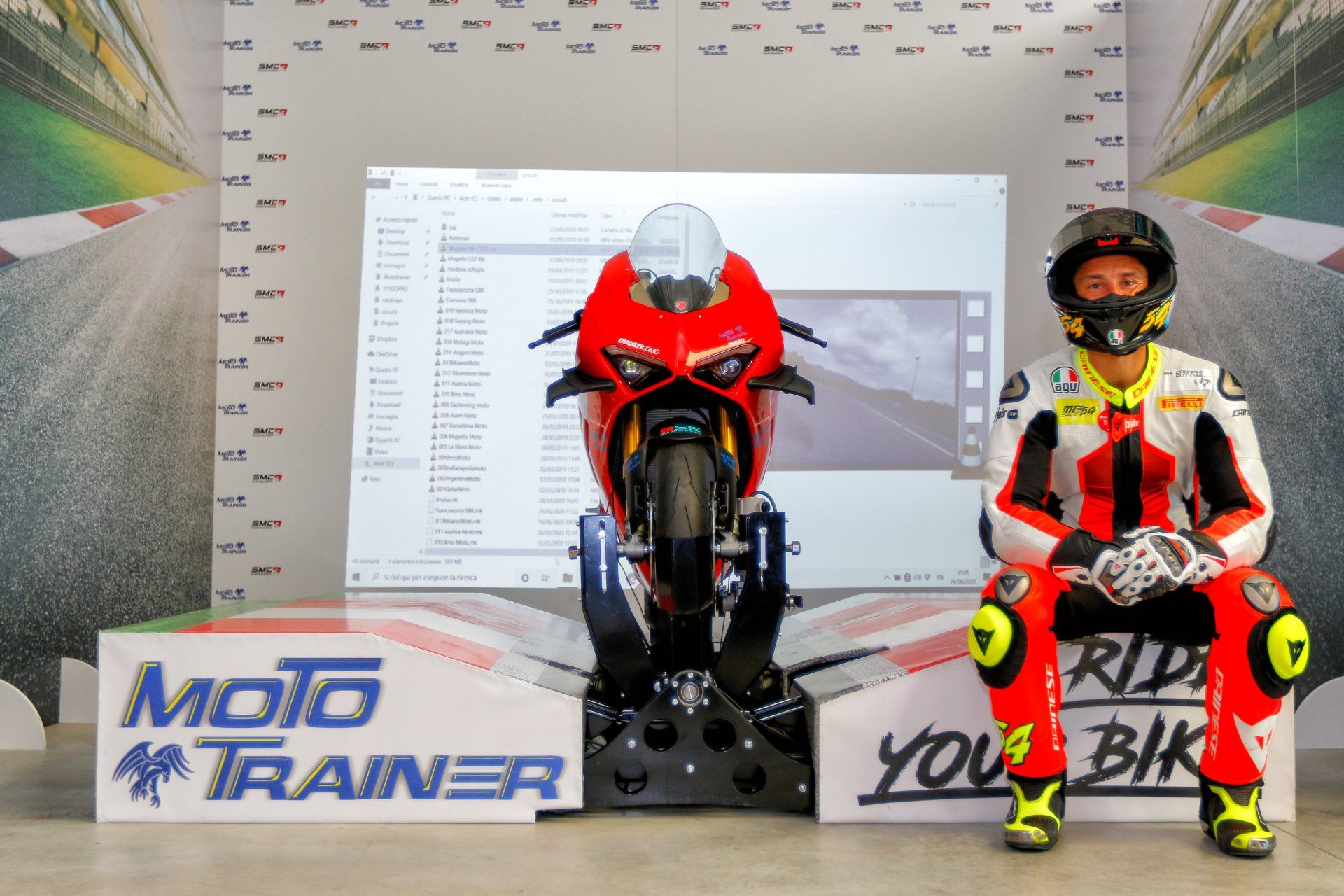 The best Motorcycle simulator, MotoGp Simulator, Motorbike Simulator