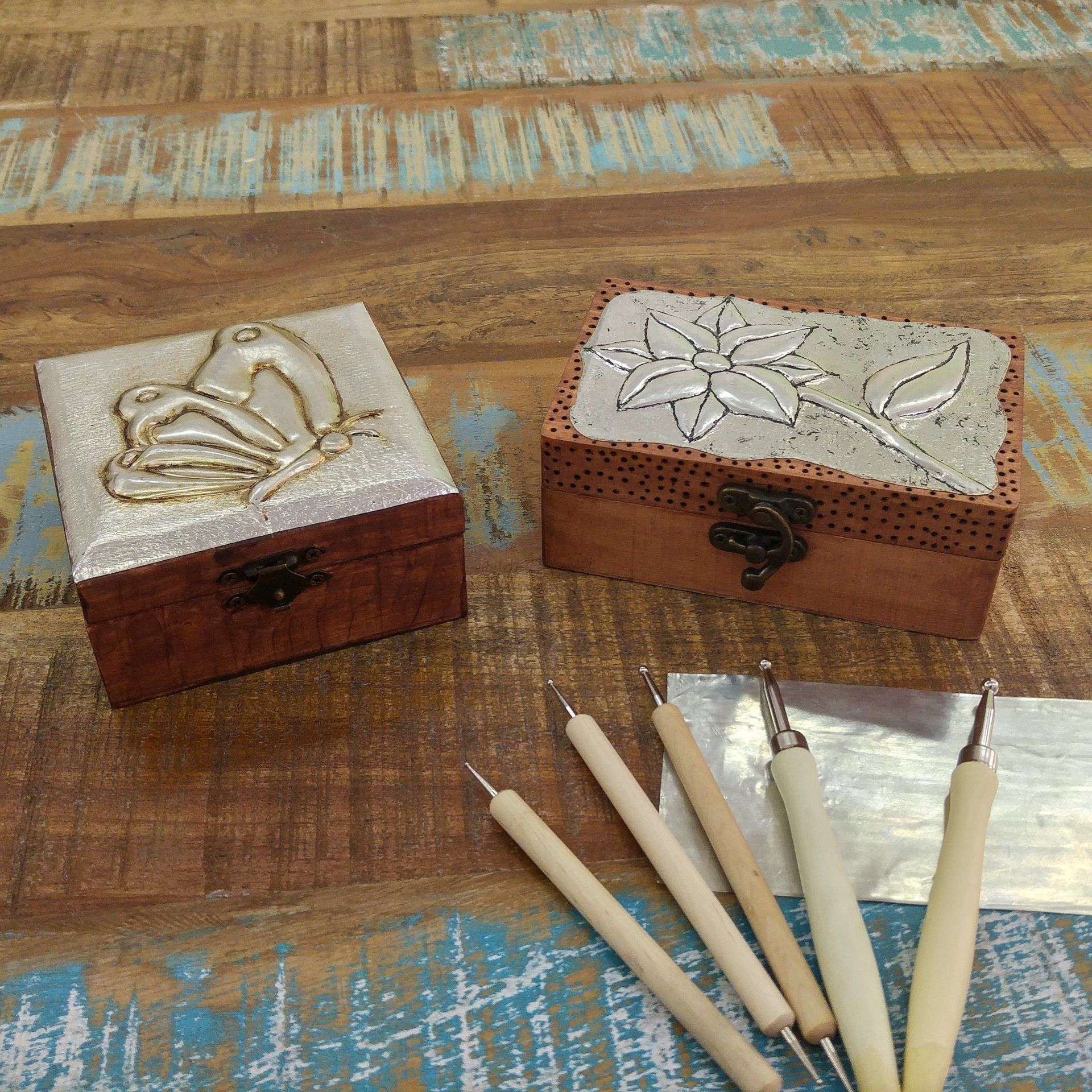 Curso de repujado en estaño en Madrid