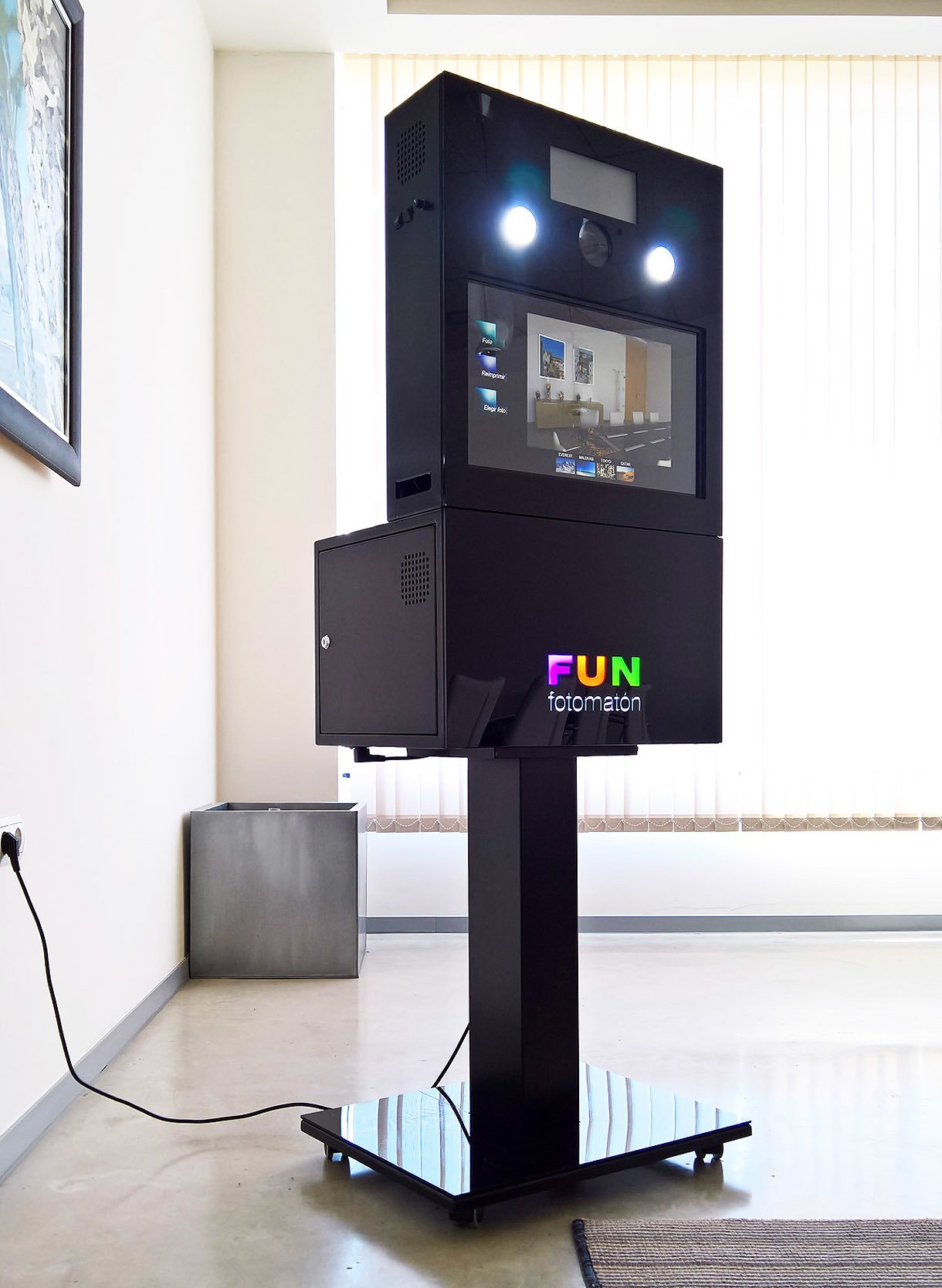 Fotomatón y videomatón portátil RF58 para bodas y eventos