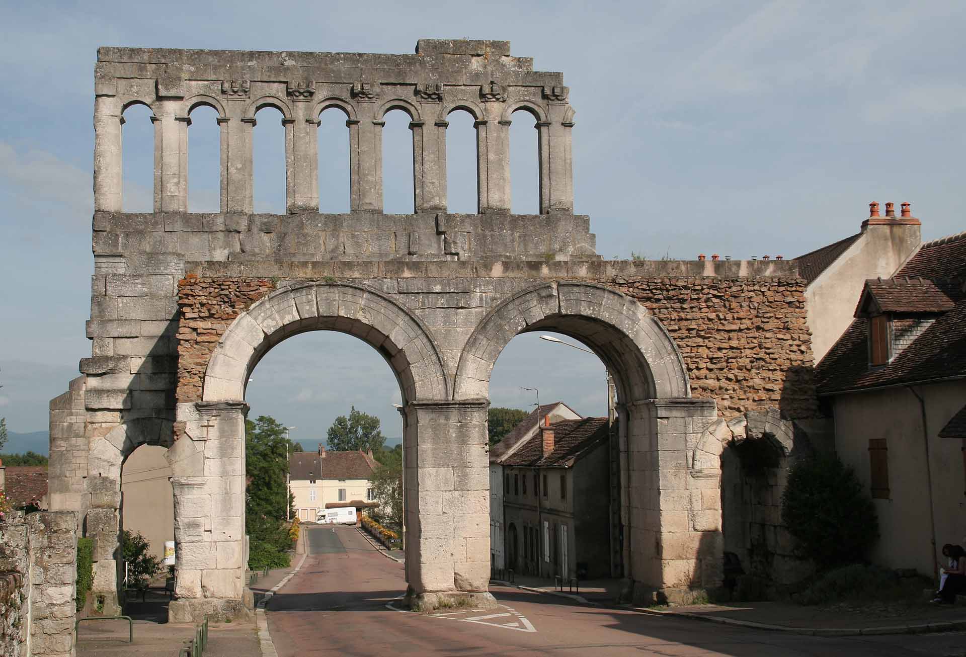 Mit Wohnmobil und Hund durch Frankreich reisen.