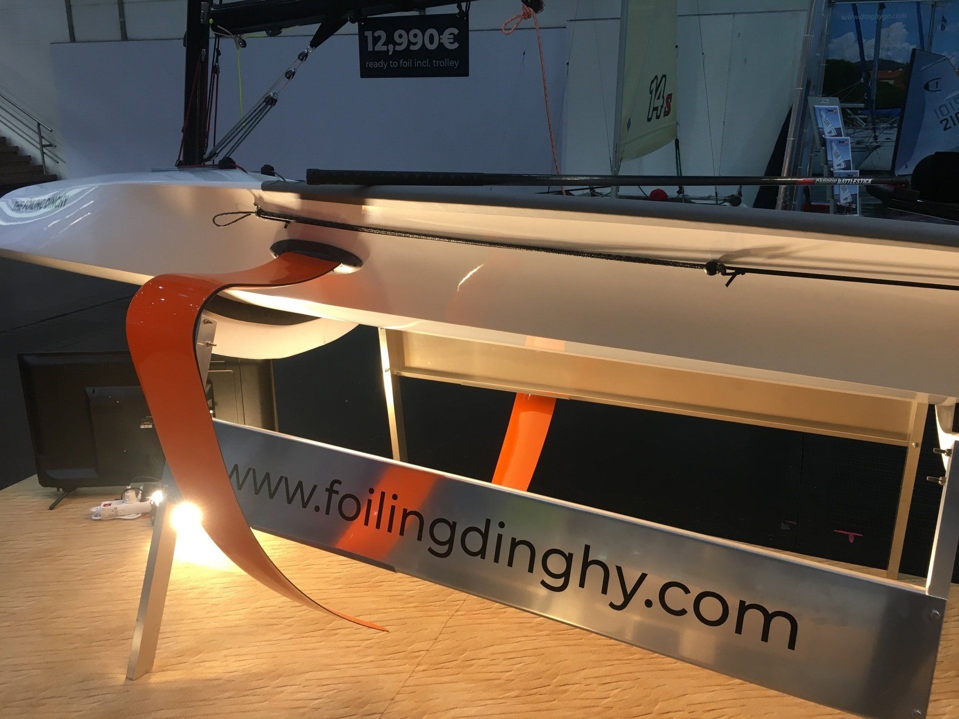 Get to know the foiling dinghy with pictures in our gallery