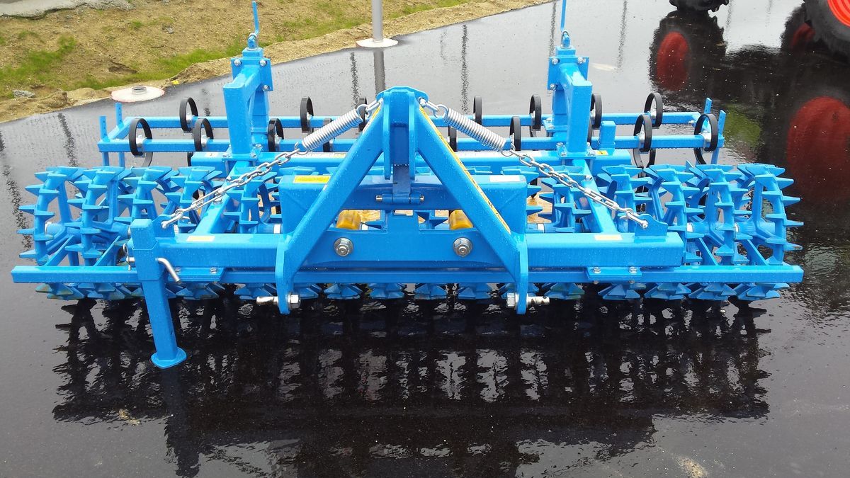 Tasse avant : Crosskill / Frontplaner