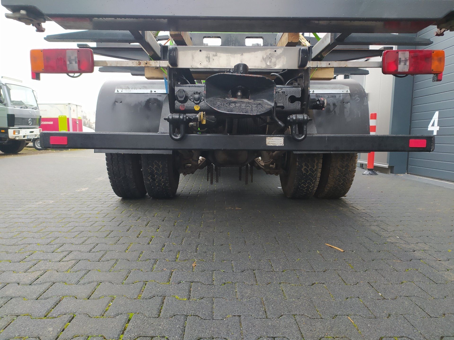 FAS Expedition - expedition vehicle and cabin constructions