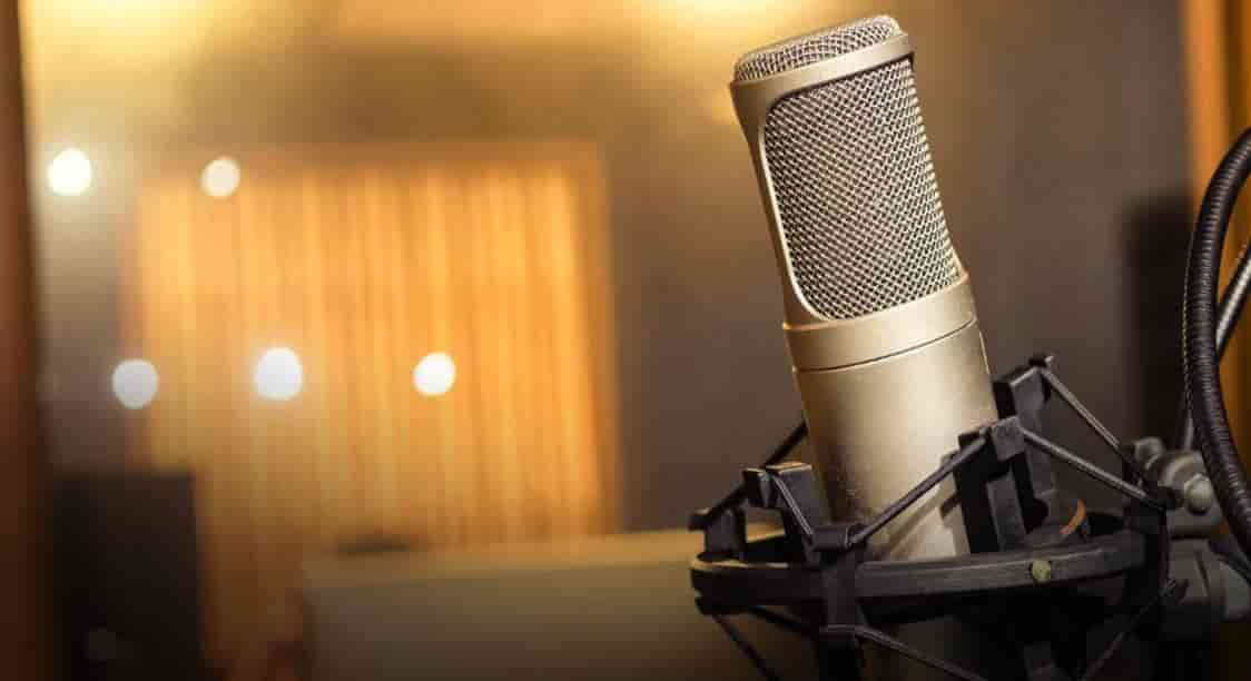 Listado de emisoras online de radio por internet