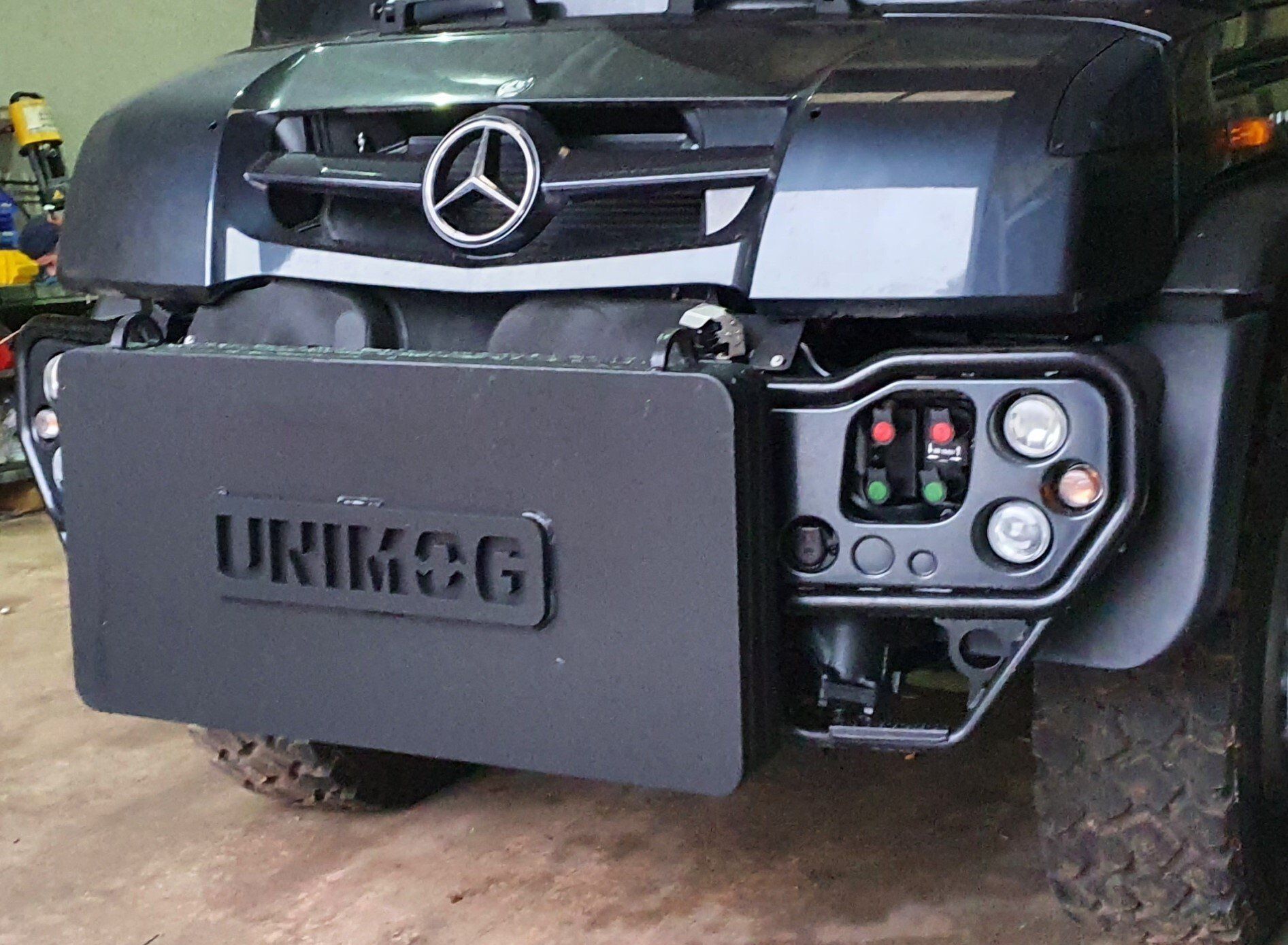 RSL Engineering for Mercedes Unimog accessories