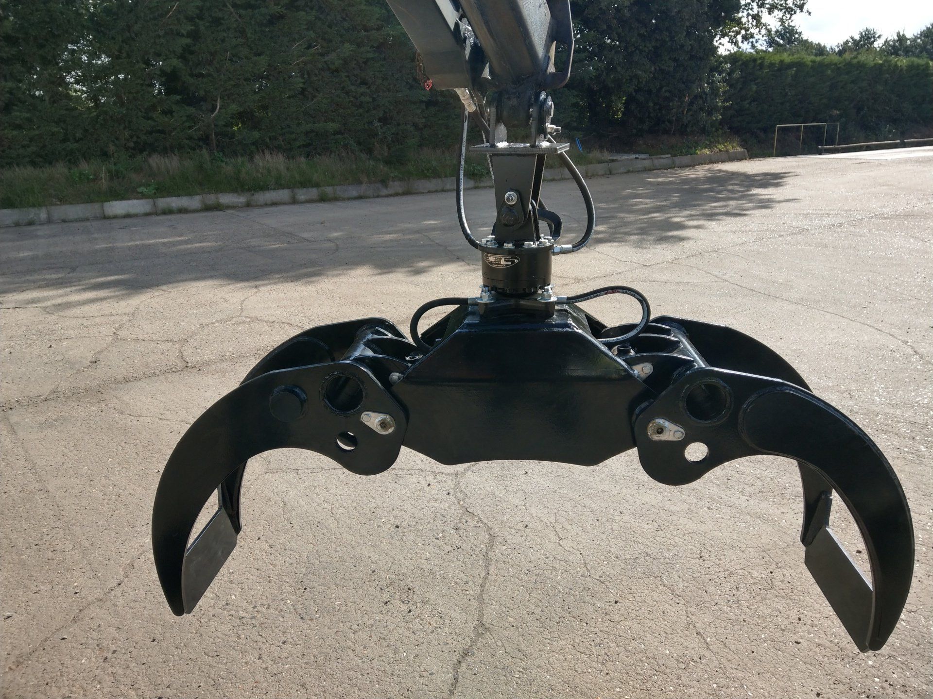 RSL Engineering Excavator Attachments - Log Grabs