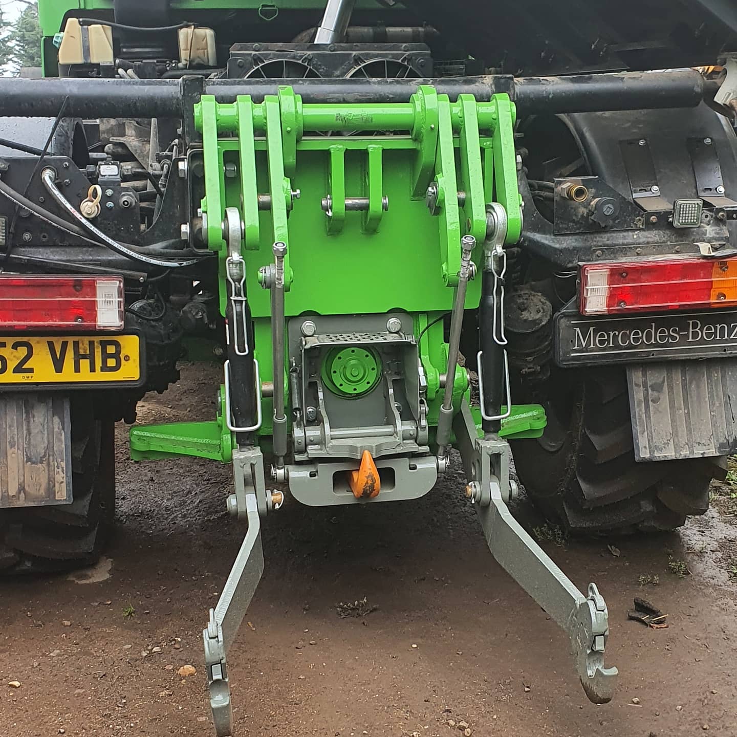 RSL Engineering for Mercedes Unimog accessories