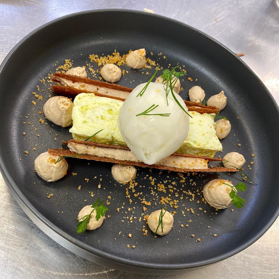Restaurant La Table Des Dombes Grenouille Et Volaille