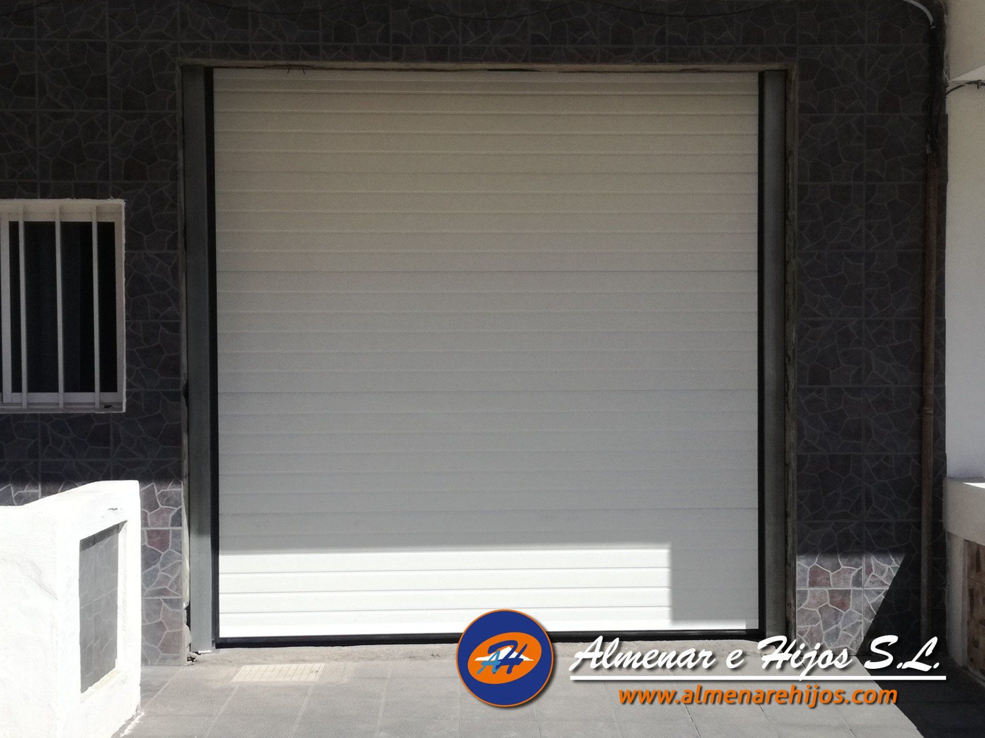 Almenar e Hijos Puertas Seccionales de techo