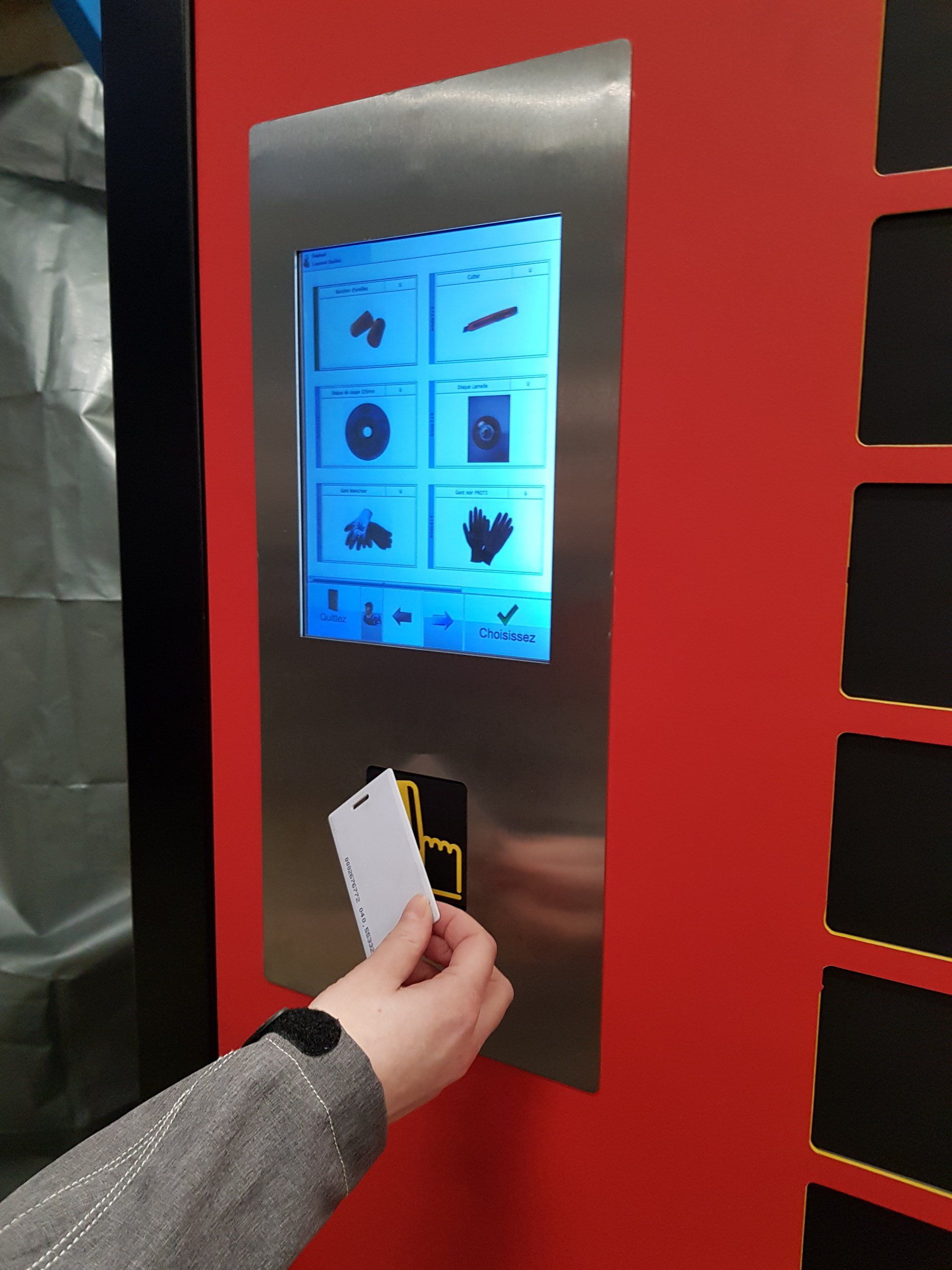 Distributeurs automatiques EPI et consommables