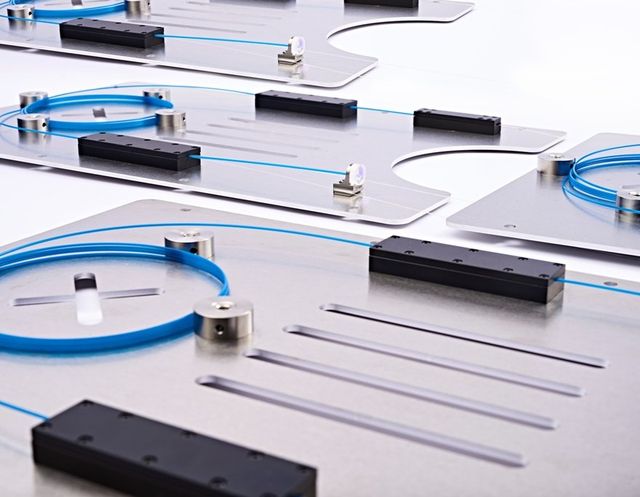 FiberBrigde offers Fiber Components, Fiber Amplifier and Machines