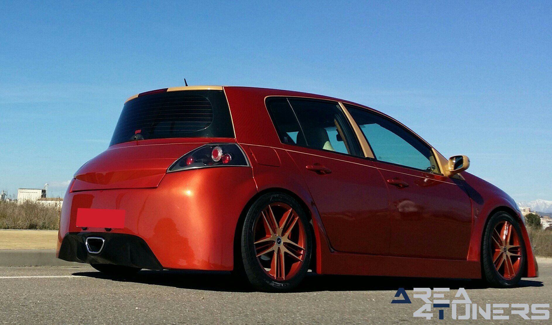 REPORTAJE COCHE TUNING AREA4TUNERS Renault Megane Only Dream