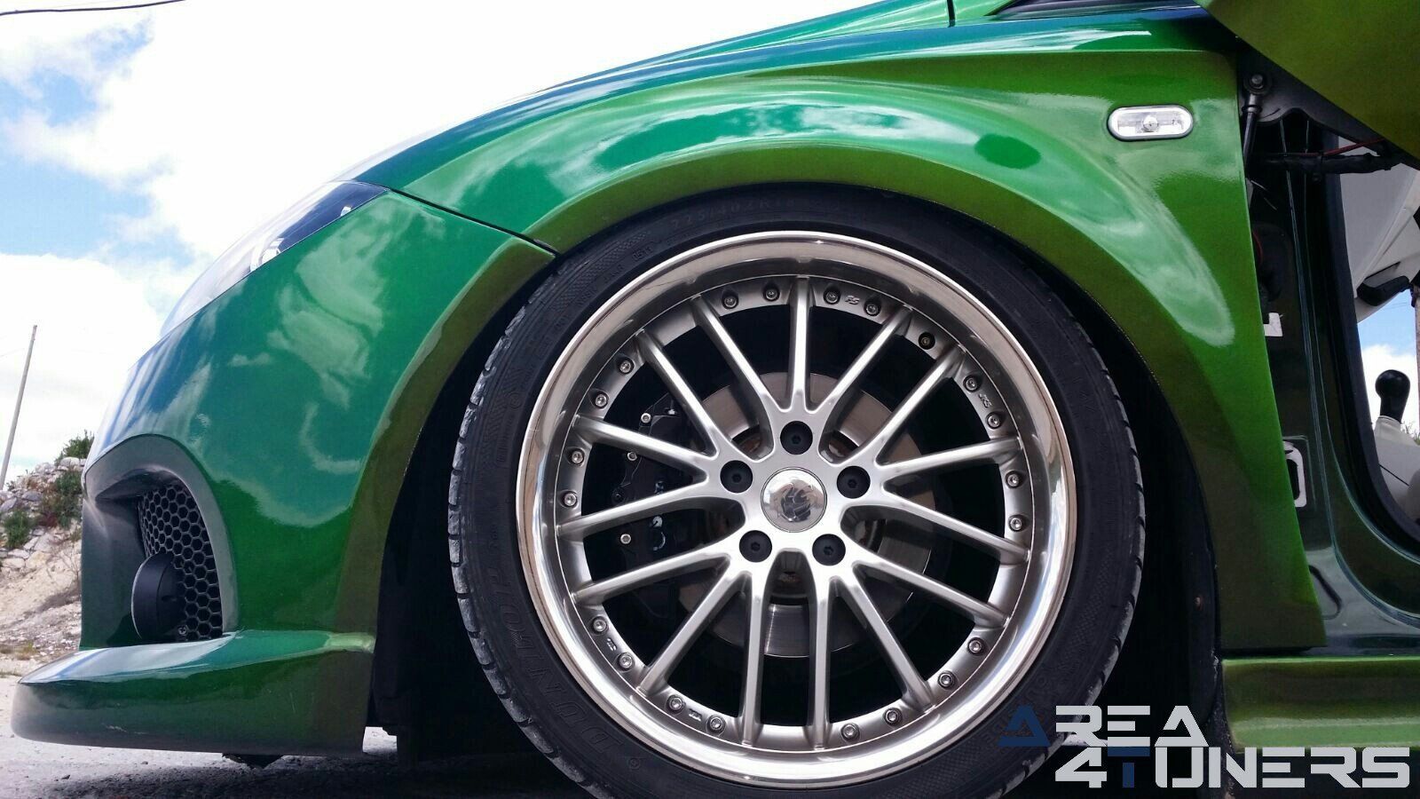 REPORTAJE COCHE TUNING AREA4TUNERS Seat Leon Green Celtic