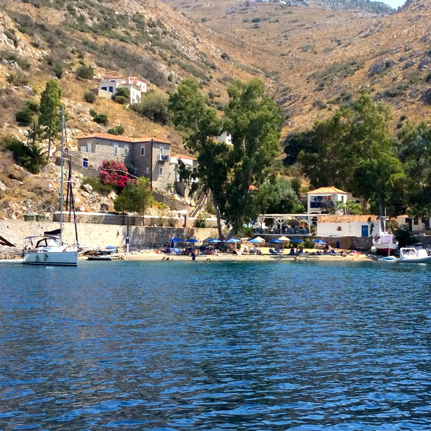 Hydra Beaches - swimming & sunbathing on Hydra Island Greece