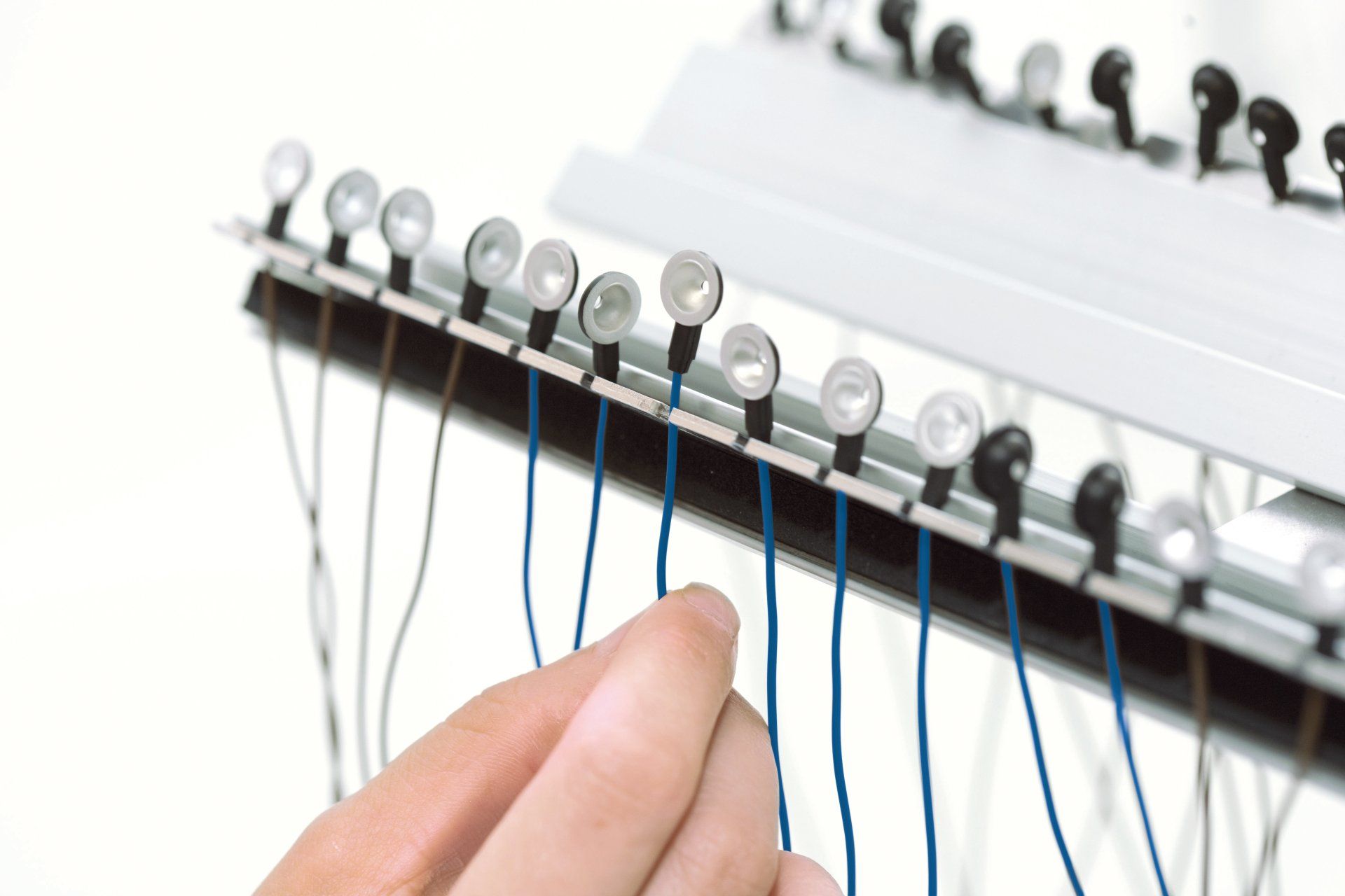Ives EEG Solutions - EEG & LTM solutions for your Neurodiagnostic Lab