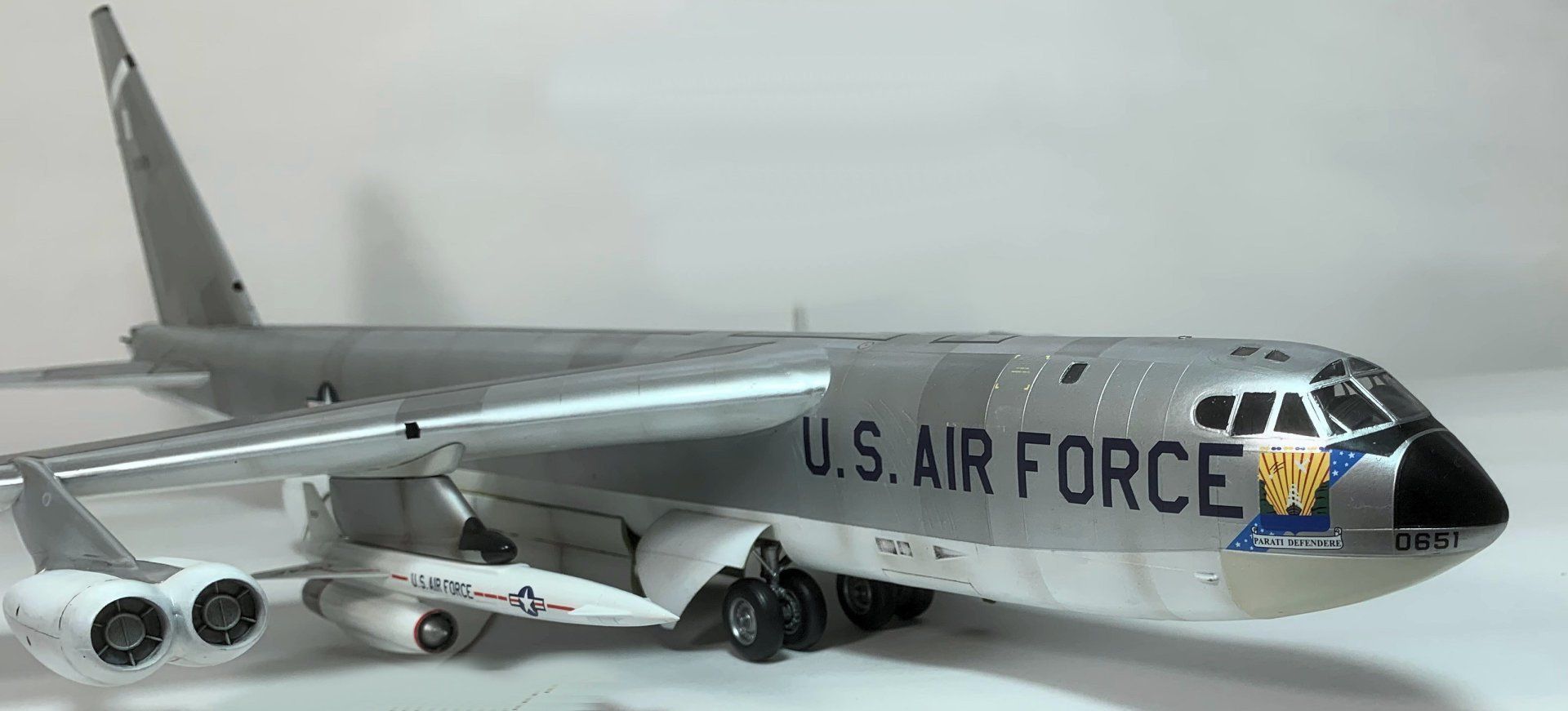 Boeing B-52E Stratofortress 2