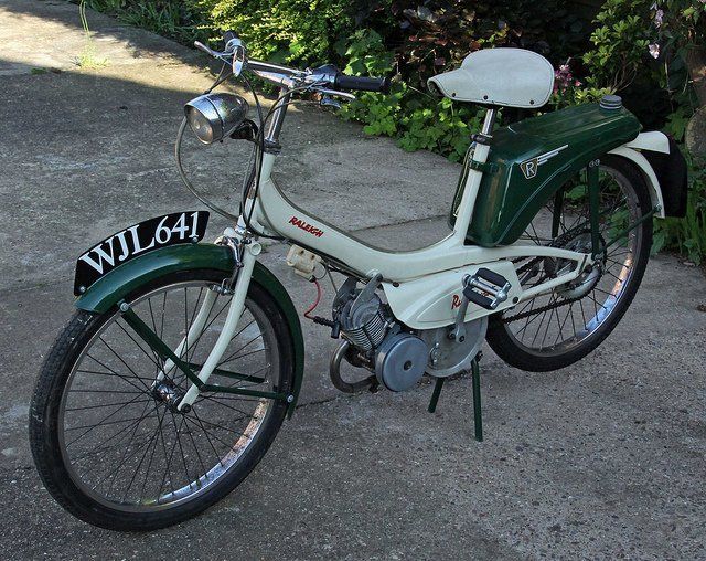 Raleigh Motorcycle and Early Reliant Club member's vehicles
