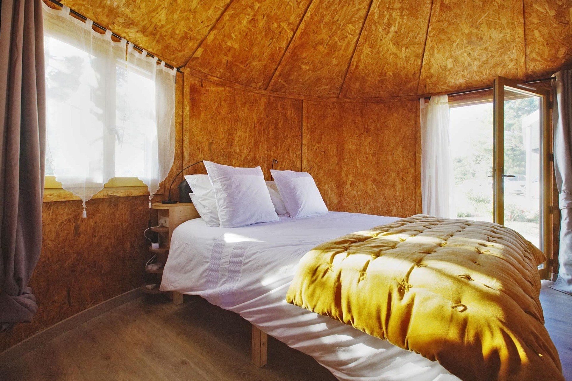 H2BC, yourte ossature bois, maison écologiques rondes en bois