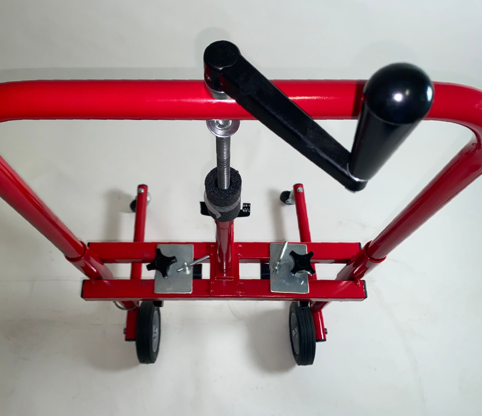 Toilet Kart, a plumbers tool to lift, set & move a toilet.