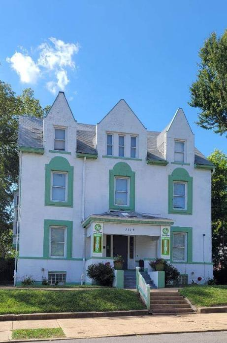 Home [www.smileymanorllc.com]