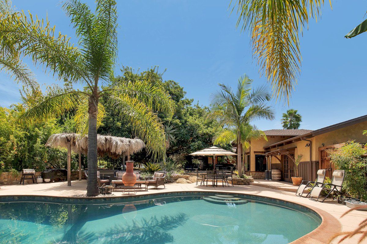 Home [www.coraltreehouse.com]