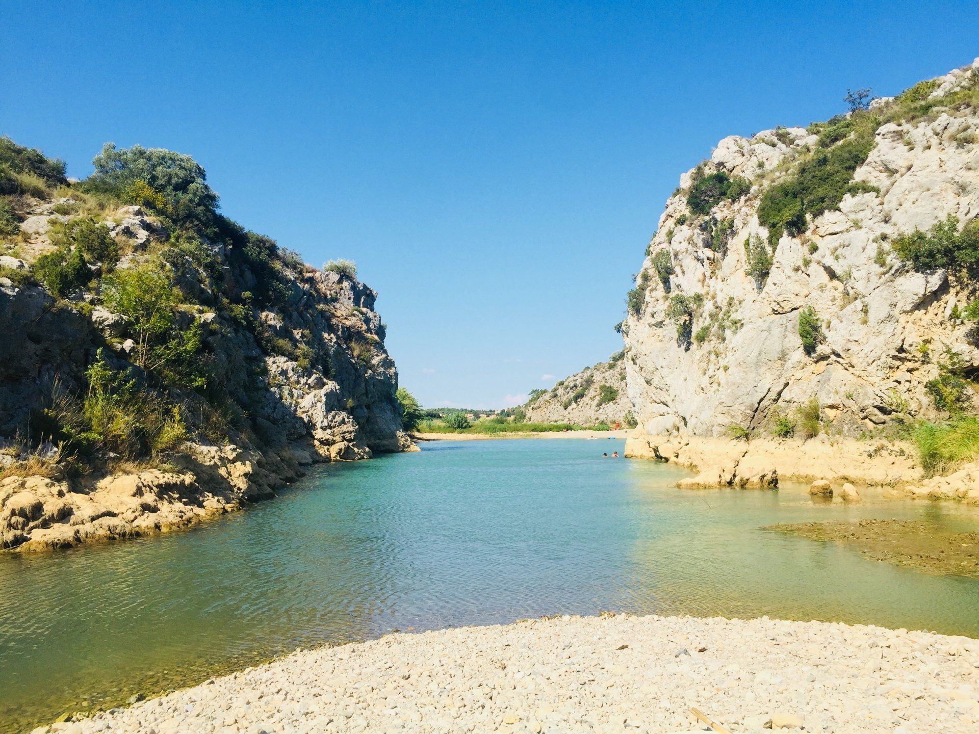 Aux alentours
