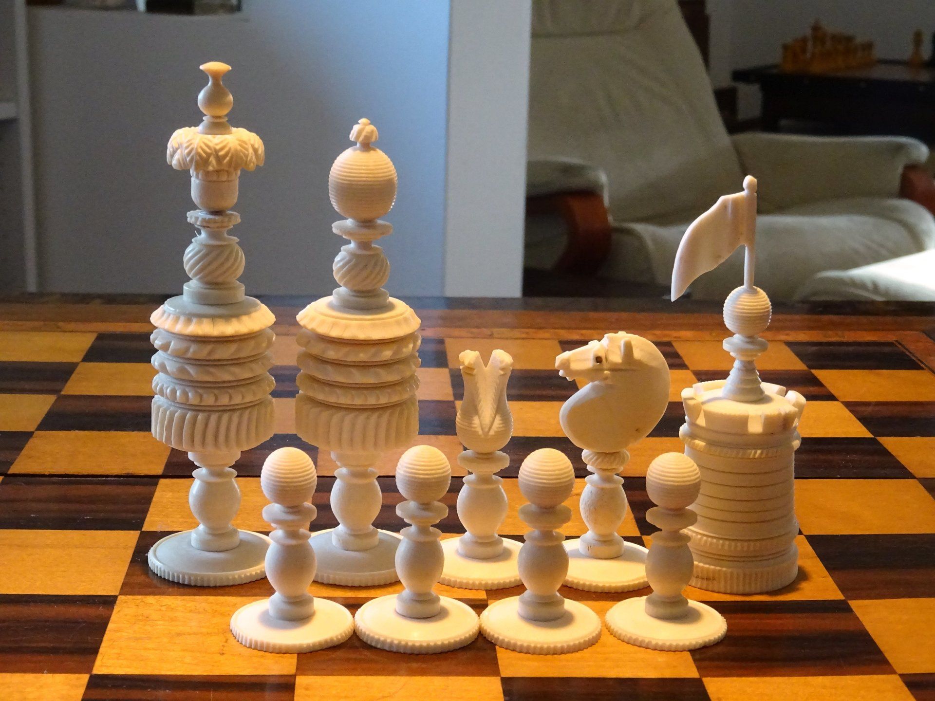 English Bone Chess Set, "Barleycorn" pattern, ca. 1820-1850