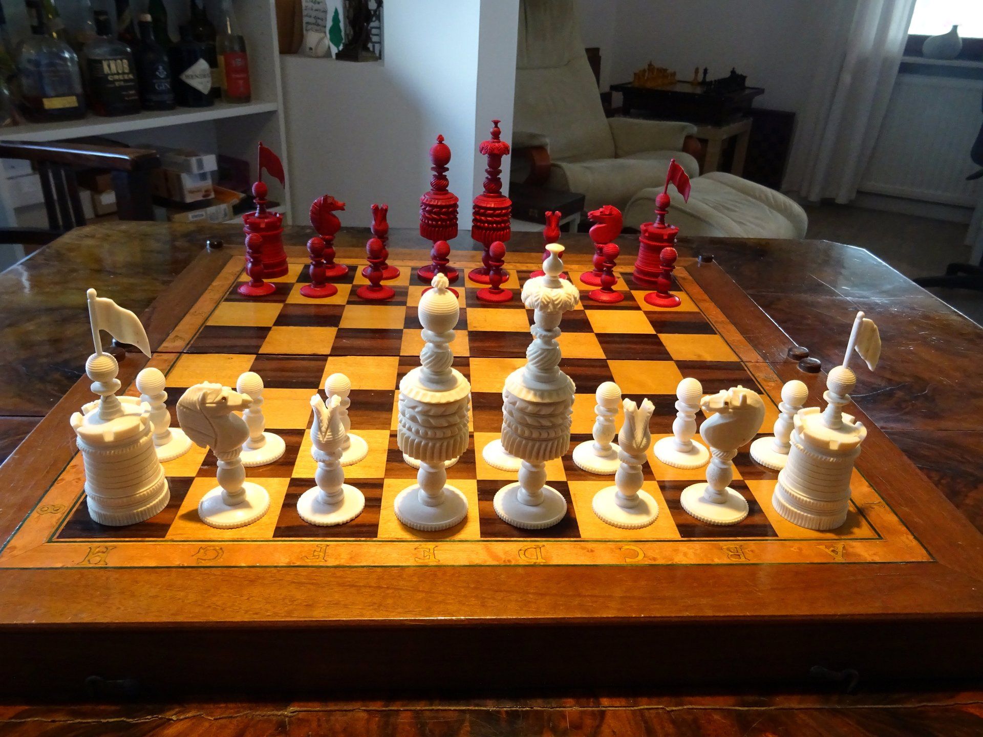 English Bone Chess Set, "Barleycorn" pattern, ca. 1820-1850