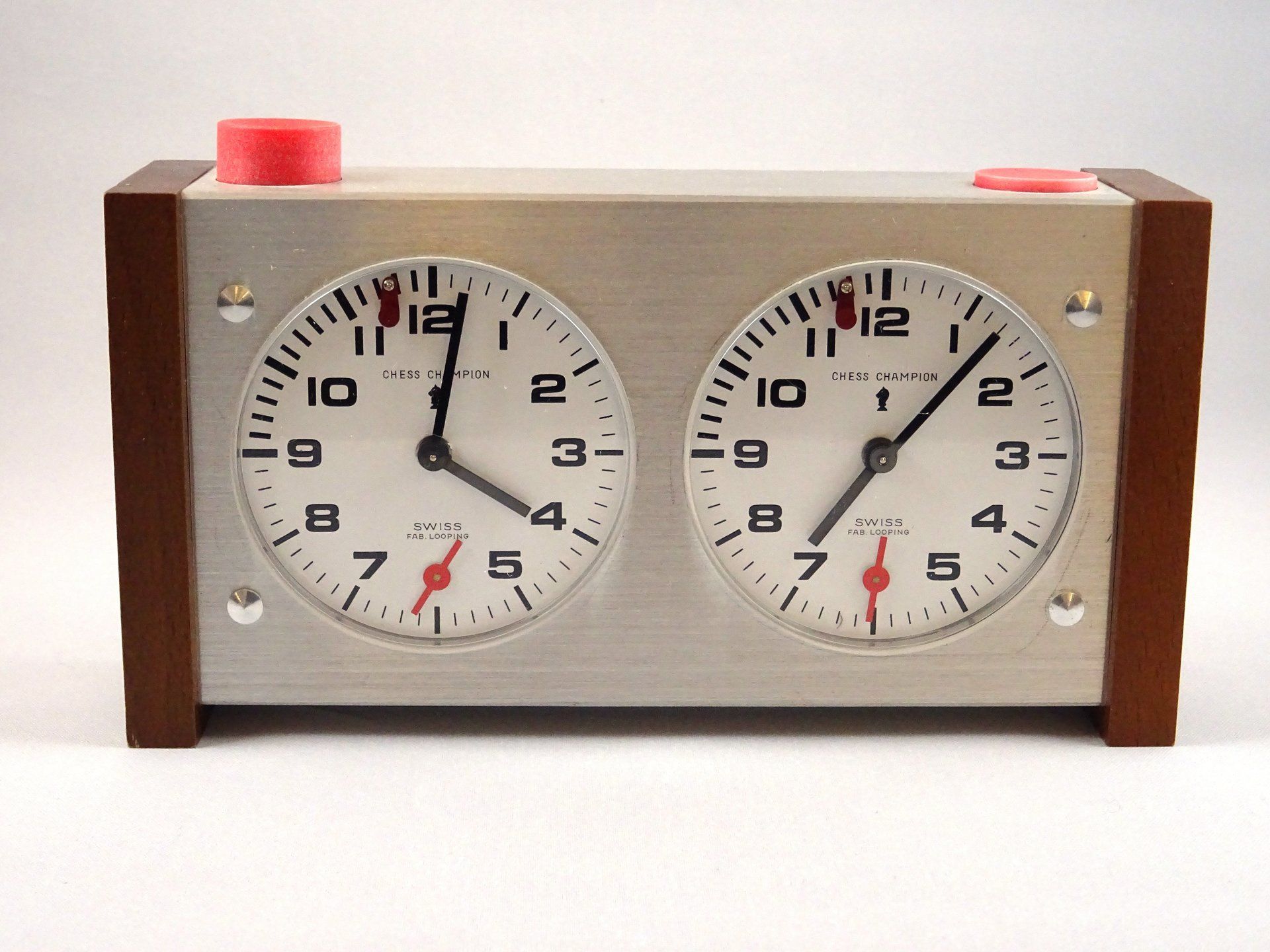 Antique chess clocks, chess timers, Antike Schachuhren