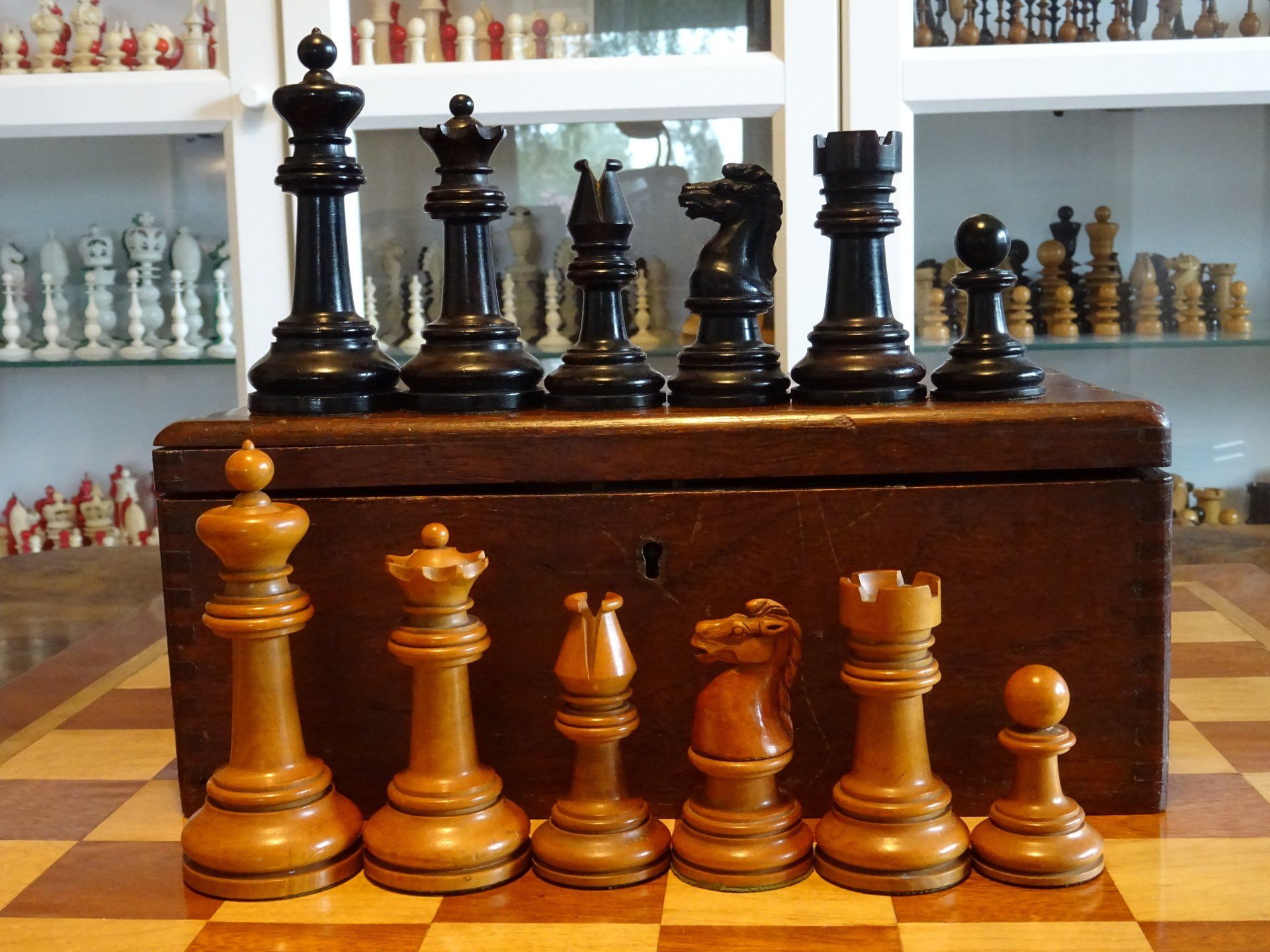 The British Chess Company Improved Royal Chessmen, England, 1901/1902