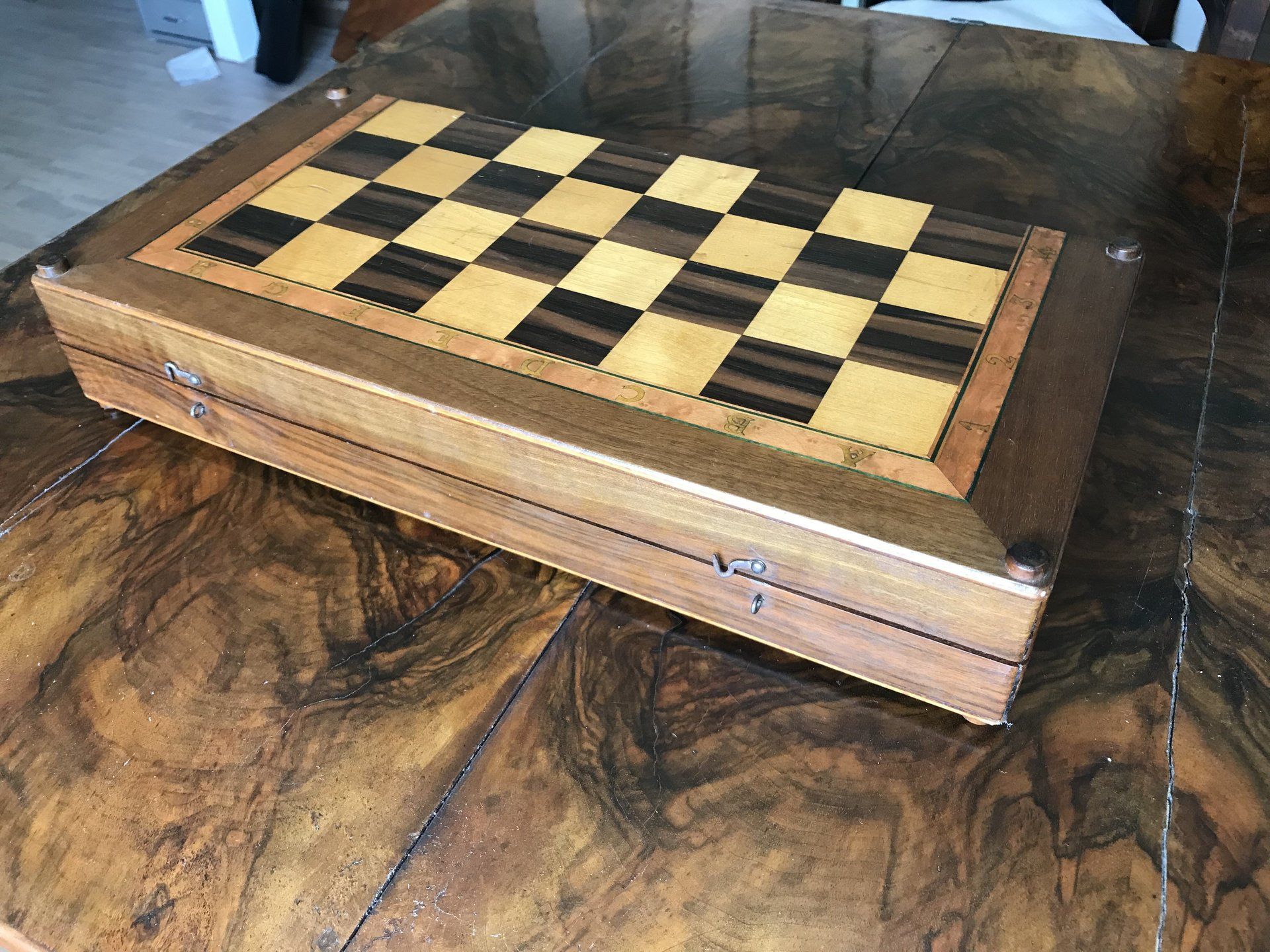 Antique chess boards / Antike Schachbretter