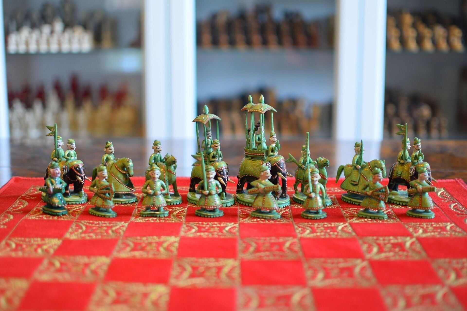 Antique chess sets, chess pieces, Antike Schachfiguren
