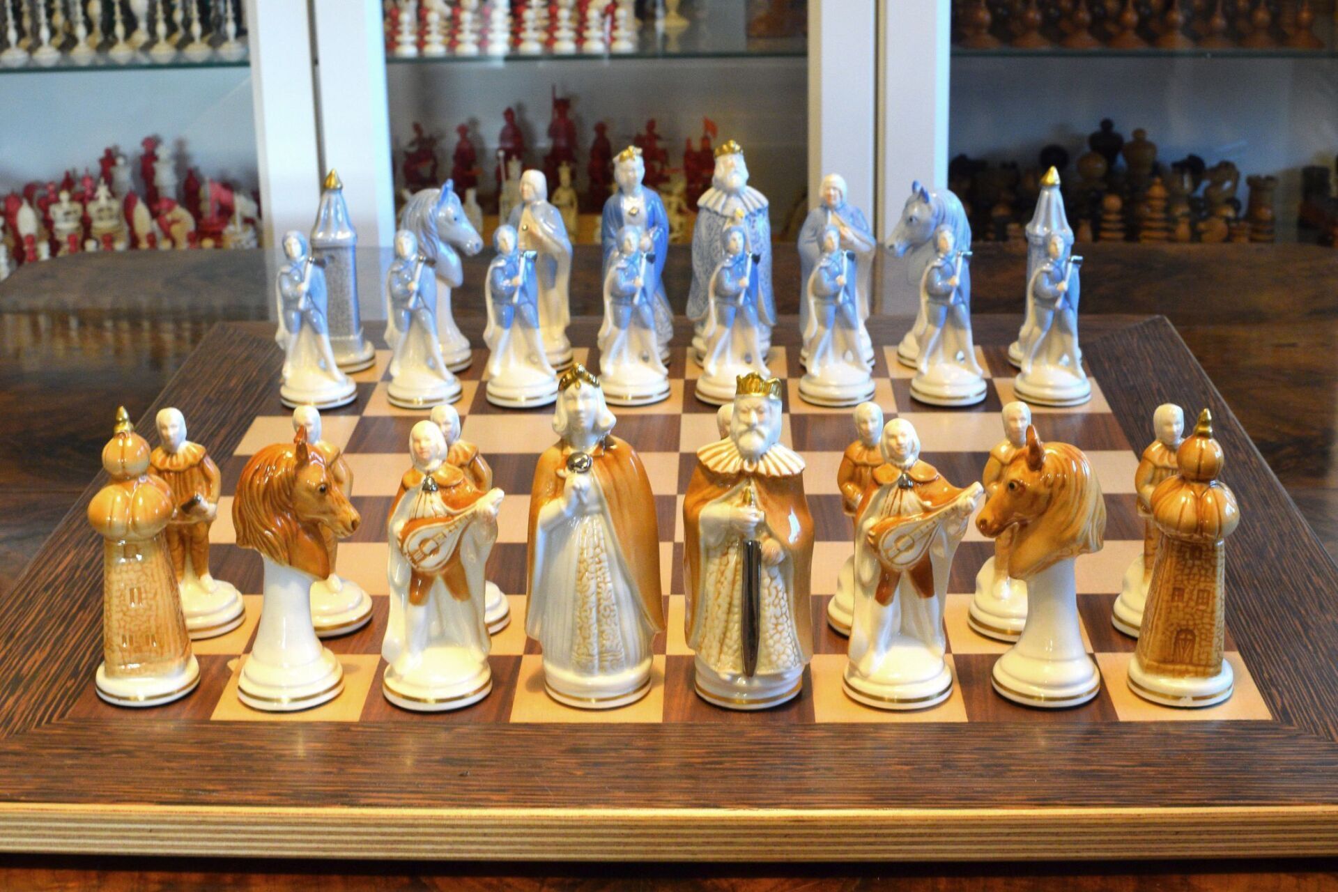 Antique chess sets, chess pieces, Antike Schachfiguren