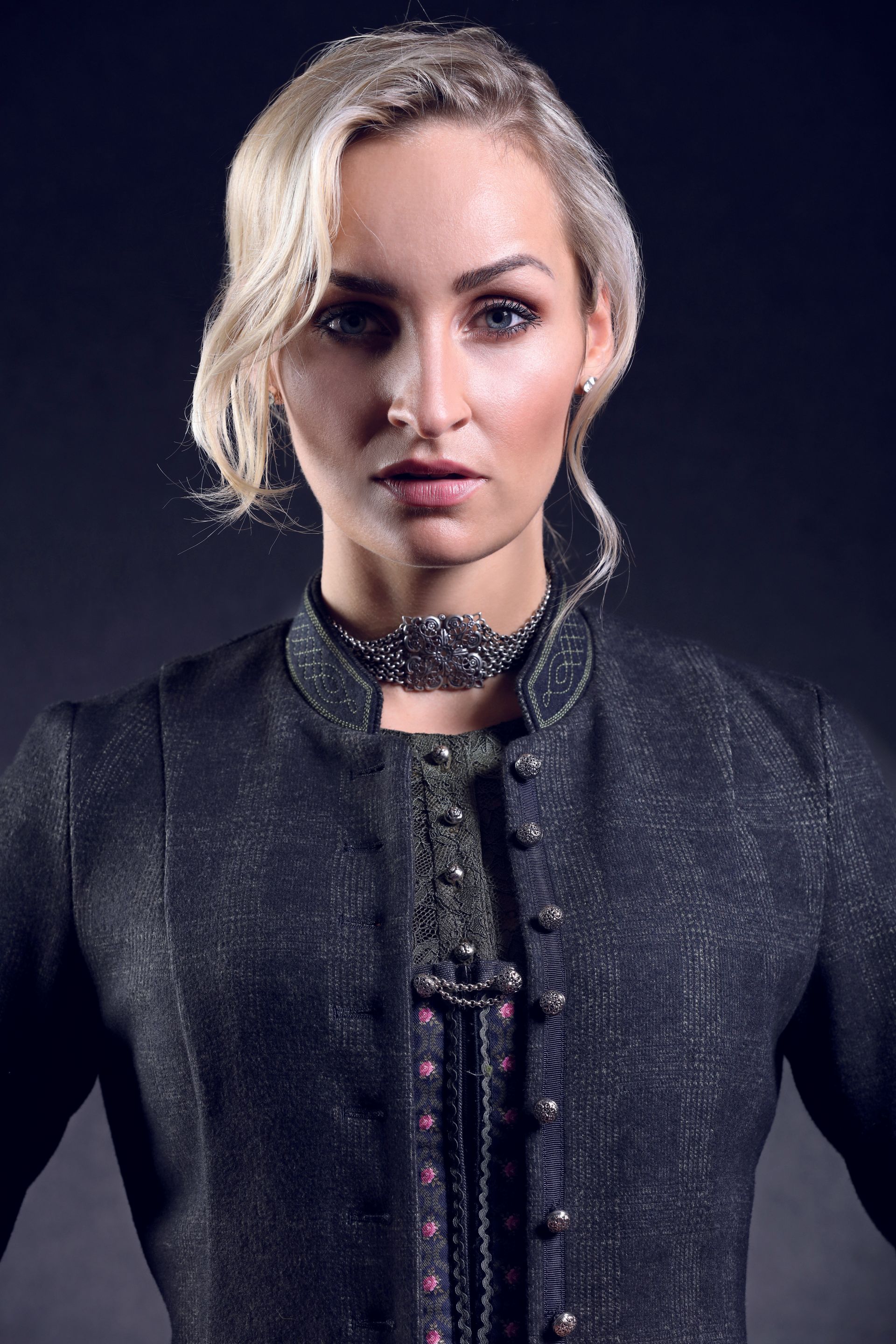 Anno Domini Design Dirndl Blusen und mehr