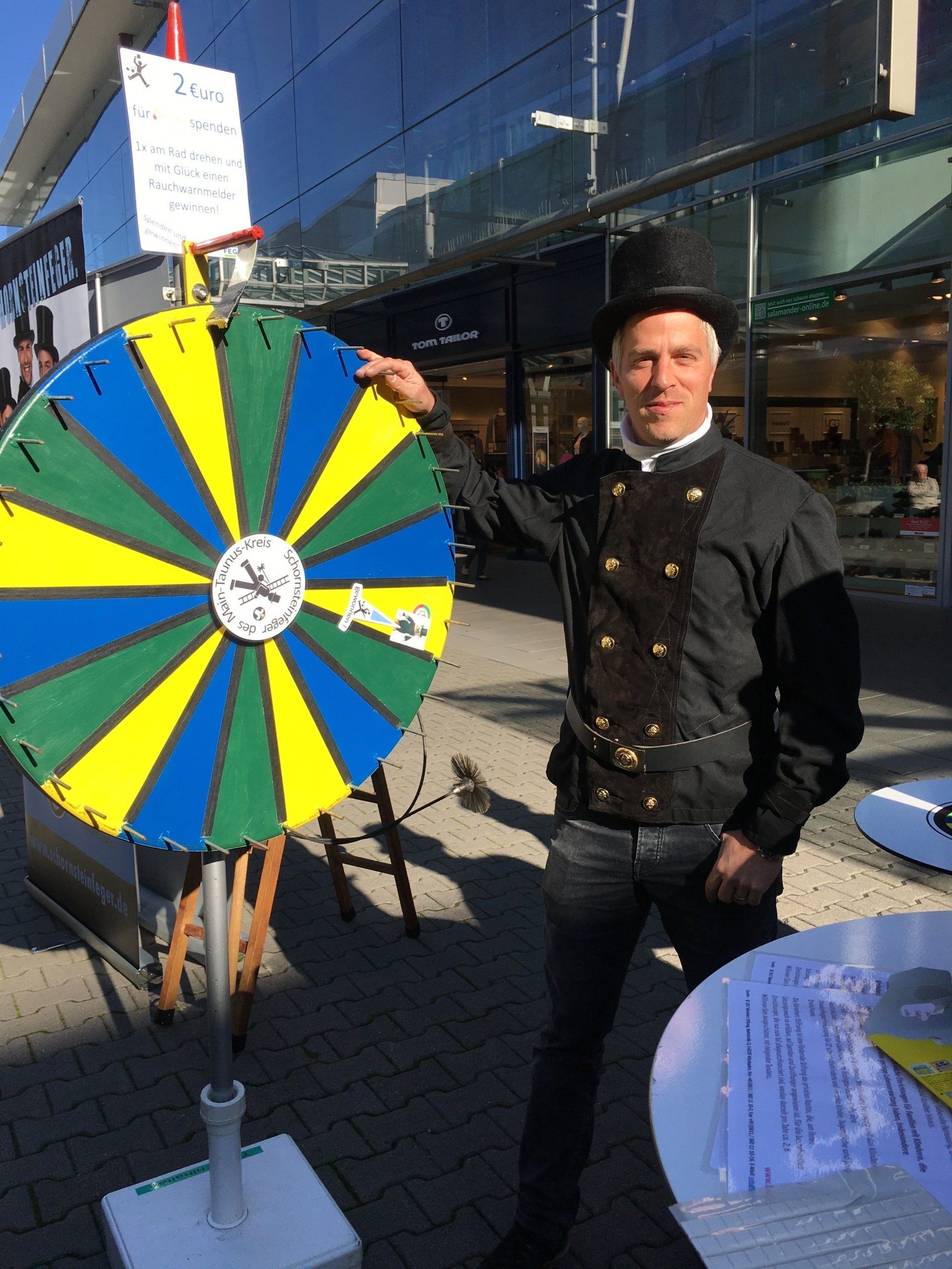 Schornsteinfegermeister Nico Roth