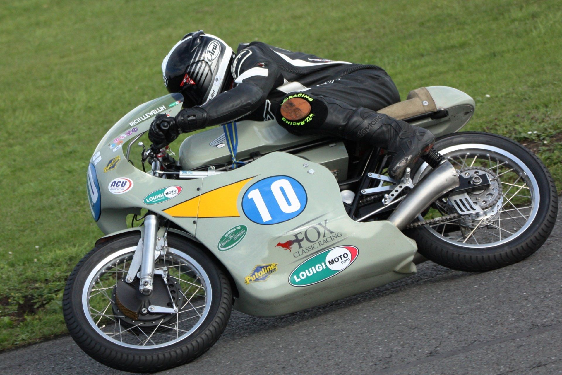 Classic Motorcycle Racing CMRC – Darley Moor