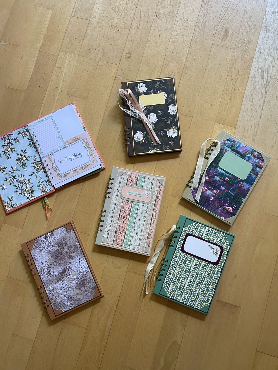 Gemeinsames Graupappe-Basteln