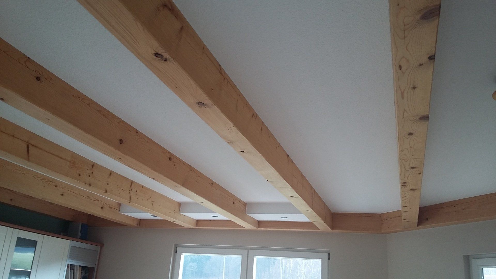 Dachstühle und Deckenkonstruktionen aus Holz