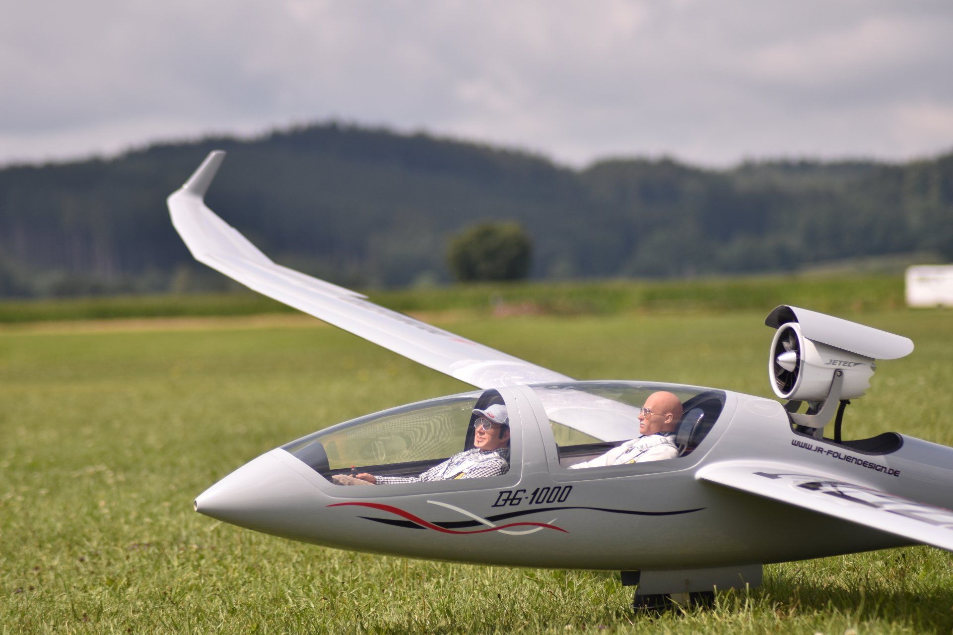 DG-1000