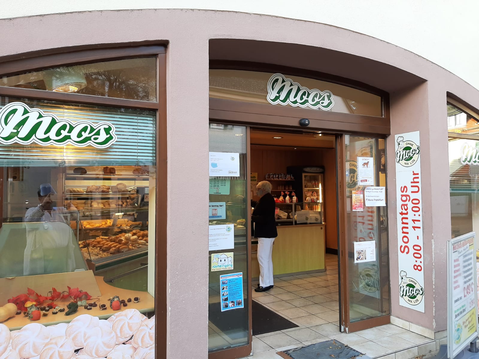 Bäckerei Moos 💚 Süß & Salzig